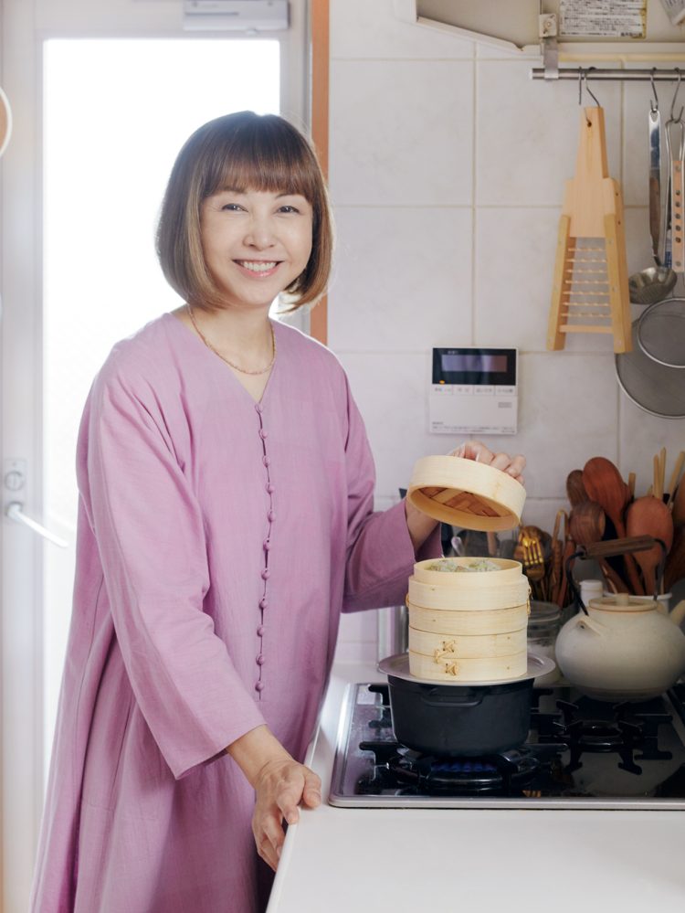 麻木久仁子さんがひとりご飯に愛用する、軽くて小さな料理道具。 | くらし | クロワッサン オンライン